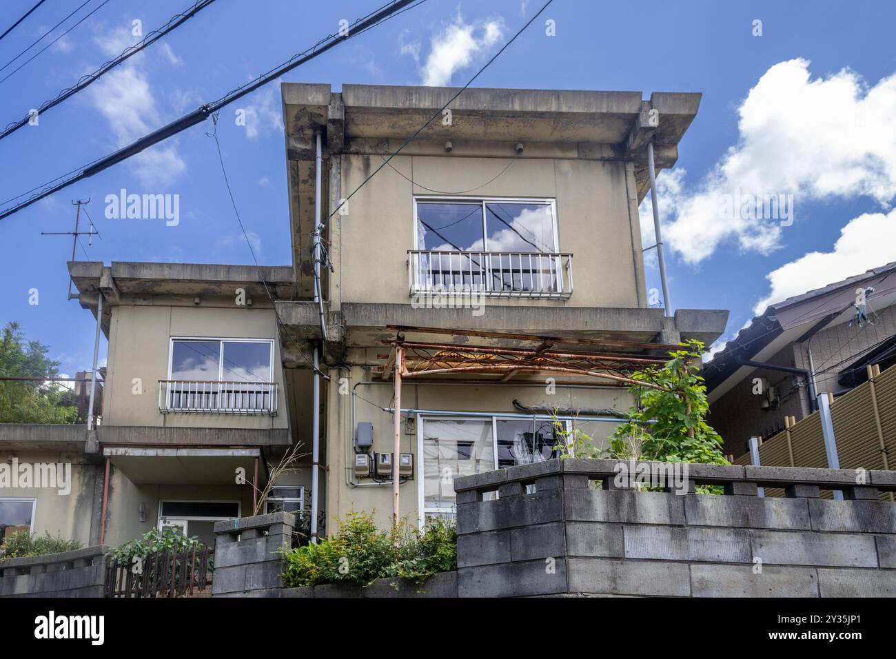 Abandoned house (Japanese: akiya), Kanazawa, Ishikawa, Japan Stock ...