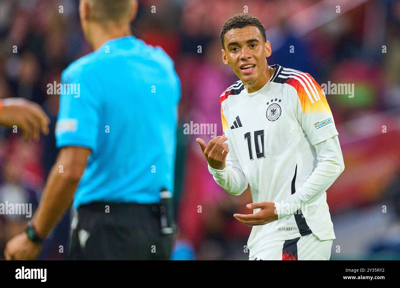 Jamal Musiala, DFB 10 angry with referee Davide Massa ITA with whistle ...