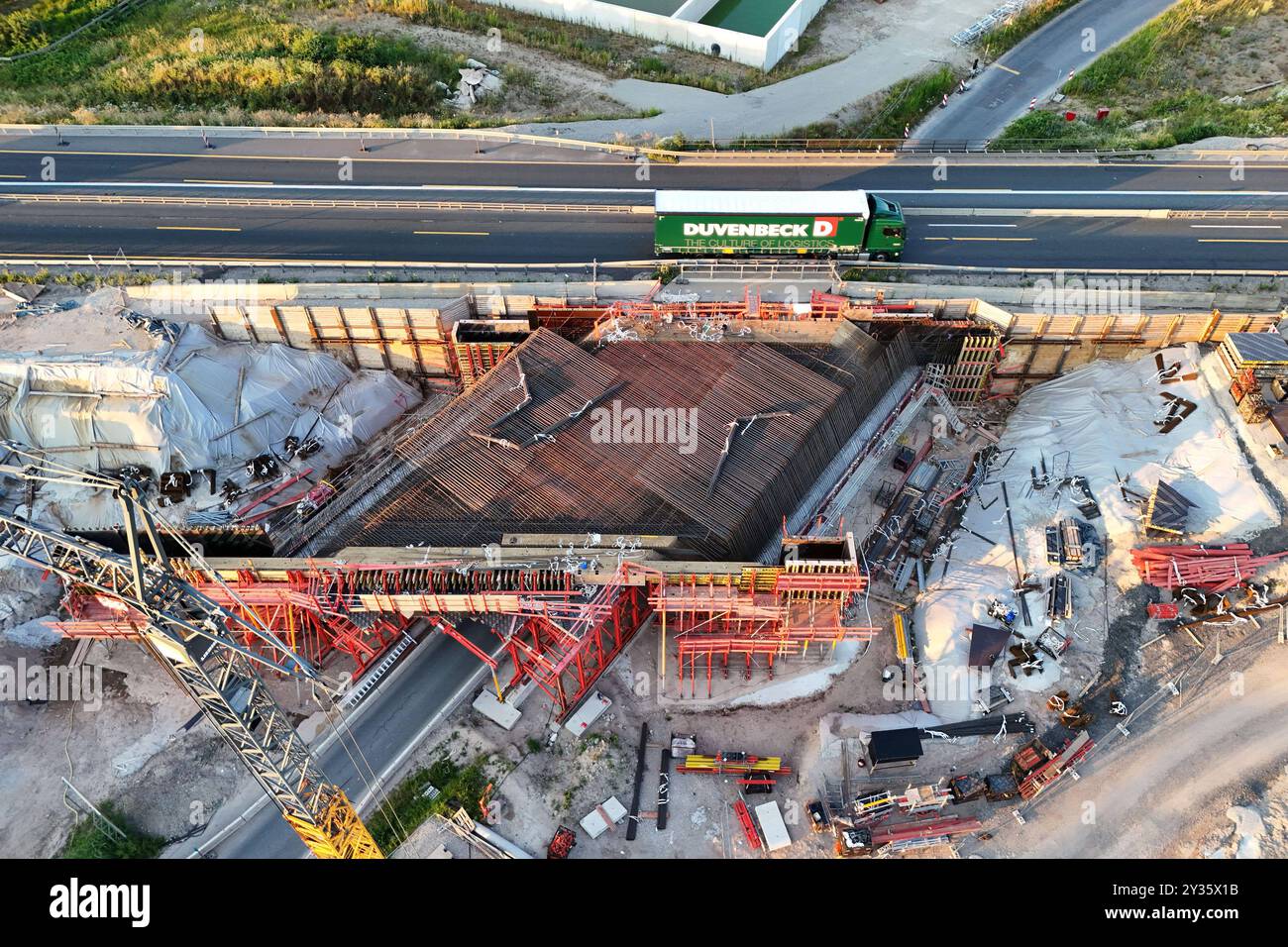 THEMENFOTO Brueckensanierung. Baustelle einer Bruecke ueber die ...