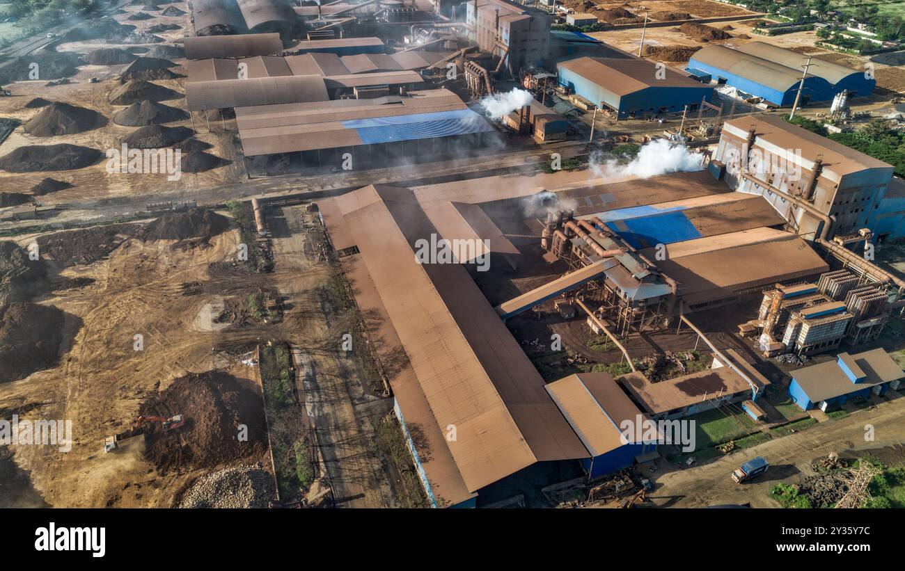 Air pollution for nickel production hi-res stock photography and images ...