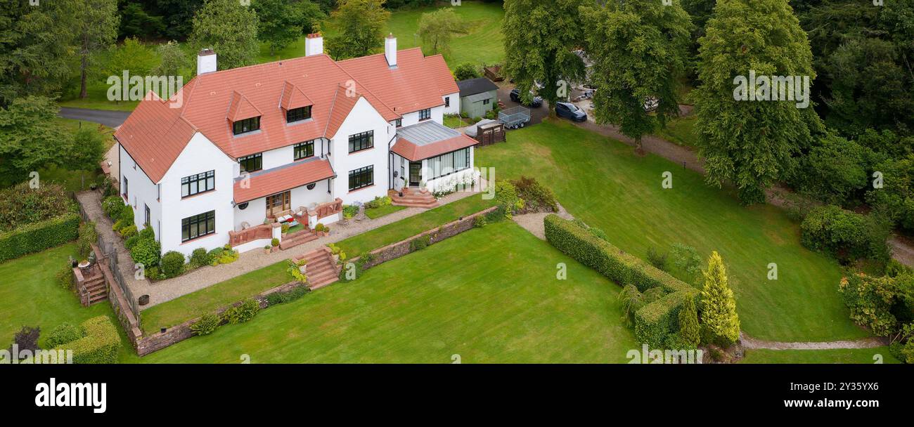 Luxury houses viewed from above in Kilmacolm Stock Photo - Alamy