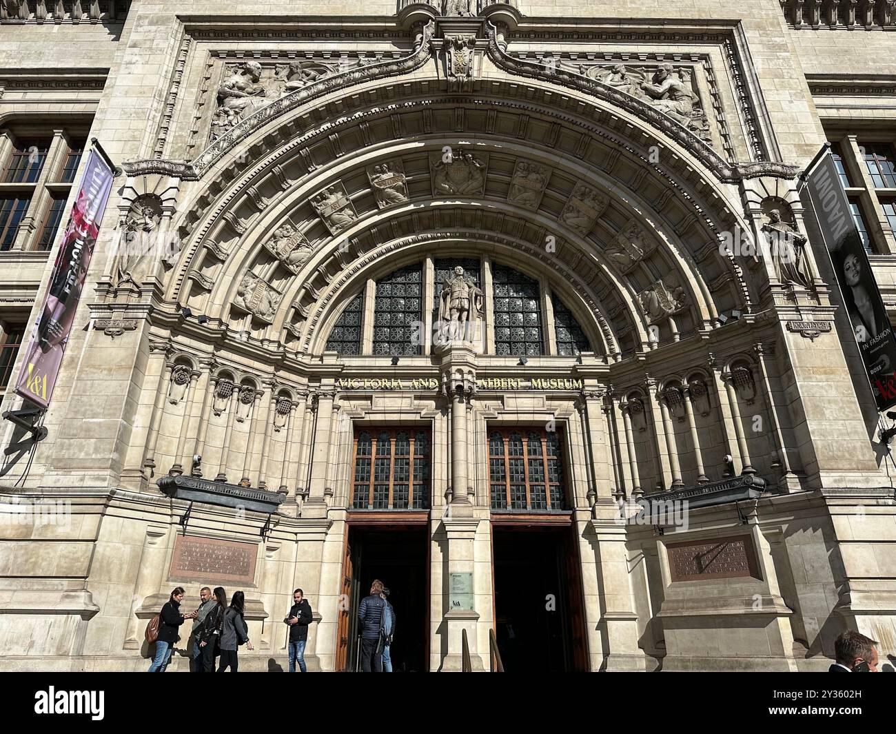 11 September 2024, Great Britain, London: The entrance to the Victoria ...