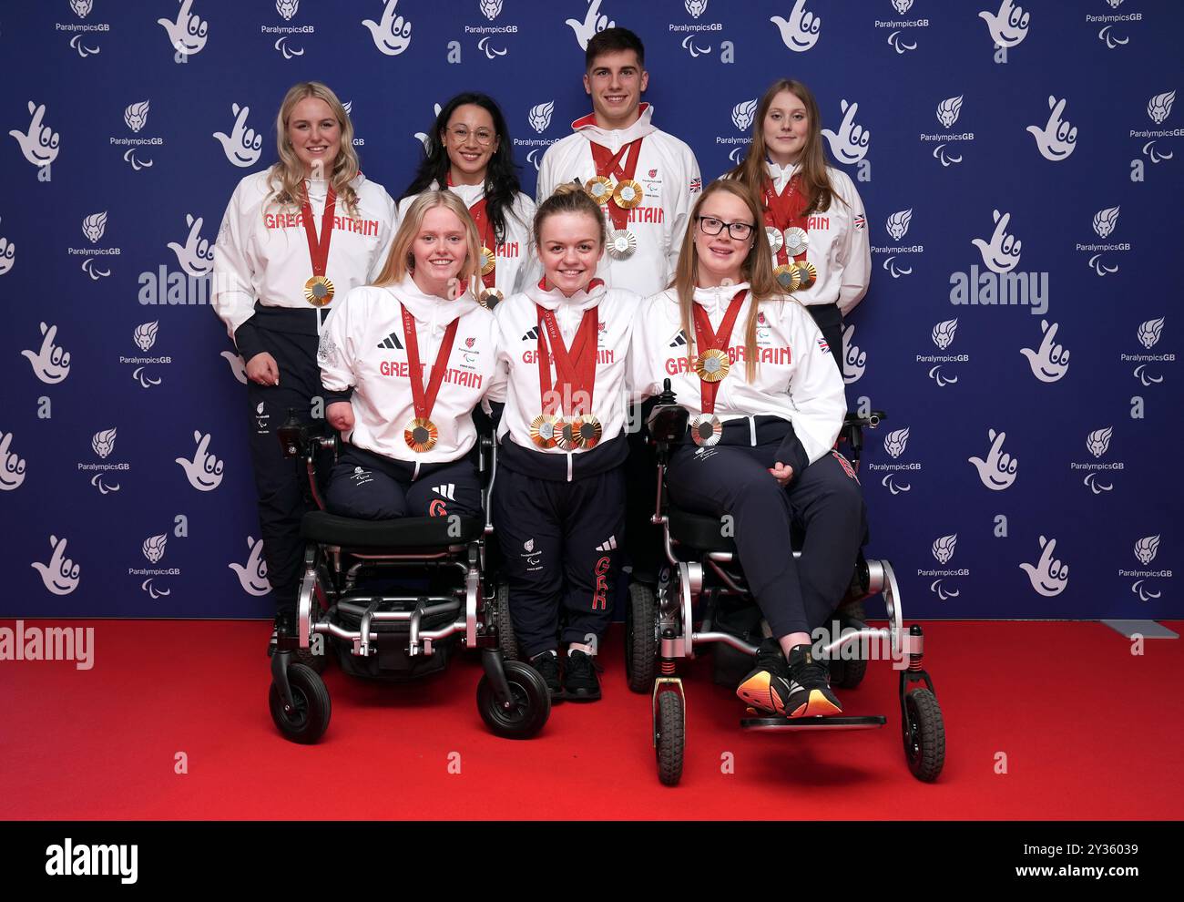 Faye Rogers, Alice Tai, William Ellard and Poppy Maskill (back row left ...