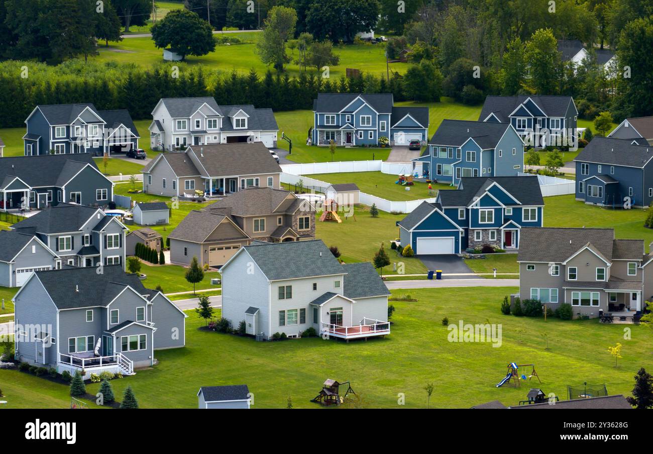 Residential homes in suburban sprawl development in Rochester, New York ...