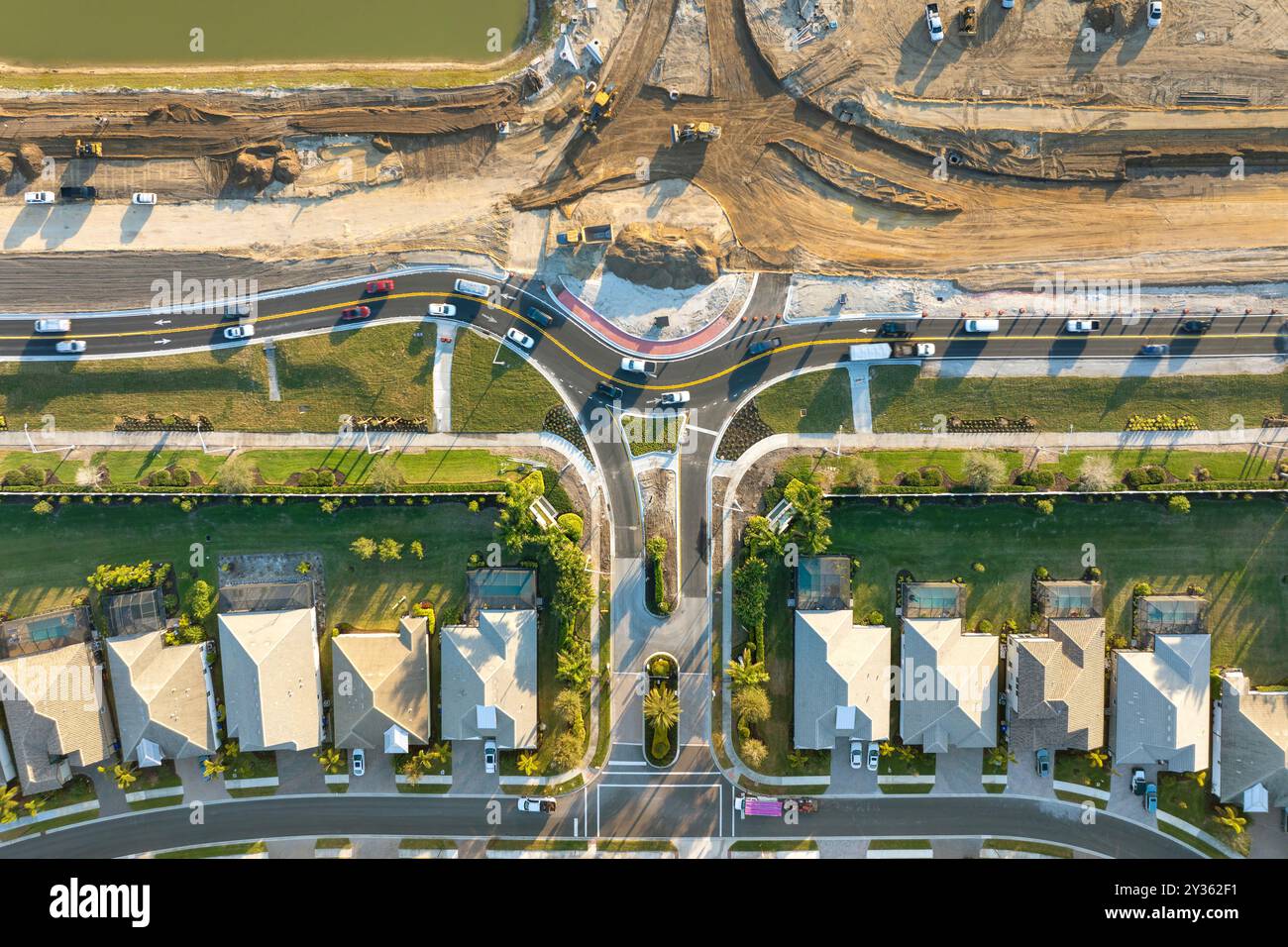 Roundabout intersection on american hi-res stock photography and images - Alamy