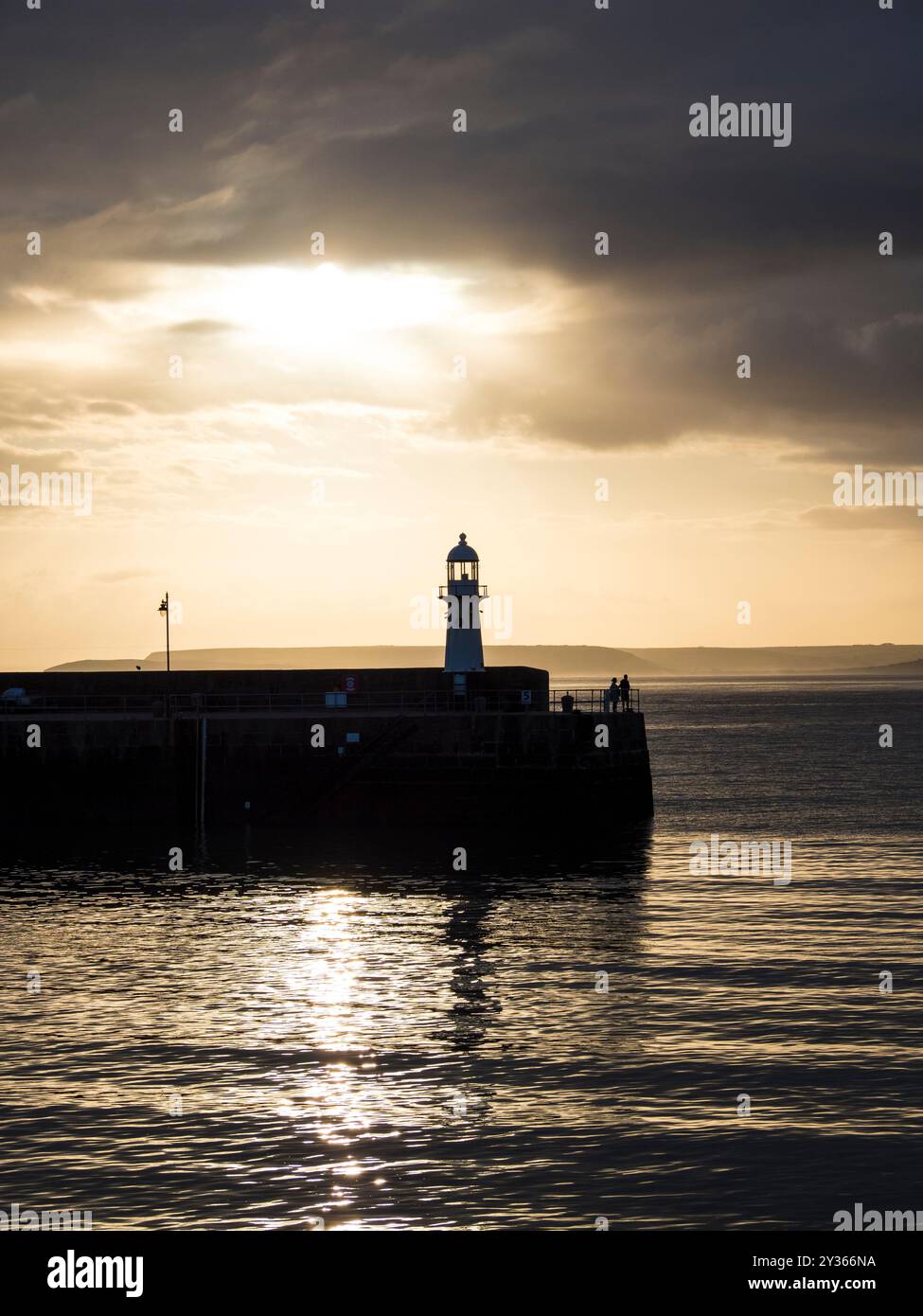 Sunset, St Ives Lighthouse, Smeaton's Pier, St Ives Harbour, St Ives ...