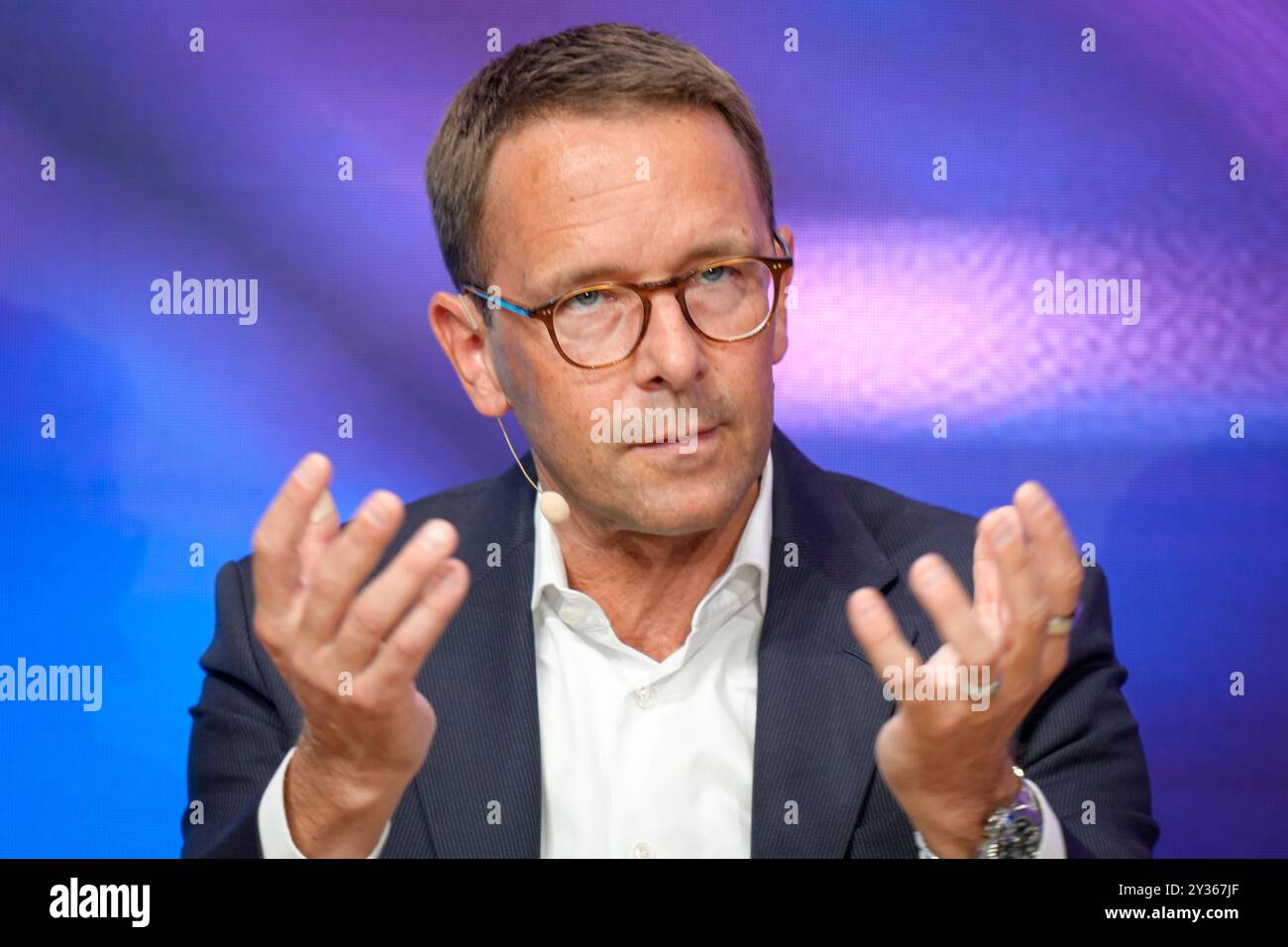 Chemie und Pharma Summit 2024 des VCI Dr. Christian Hartel CEO Wacker ...