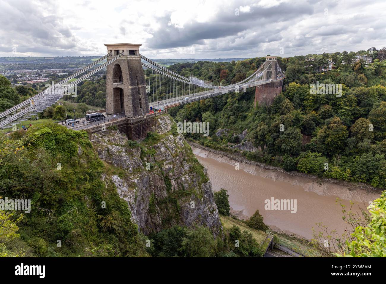 The Clifton Suspension Bridge over the Avon Gorge, Bristol Stock Photo ...