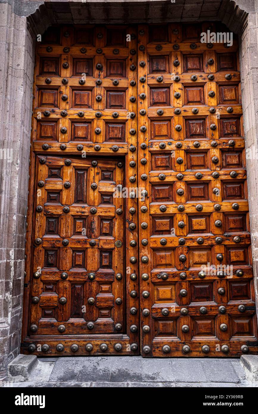 old wooden door of the SHCP Museum The Museum of Art of the Ministry of ...