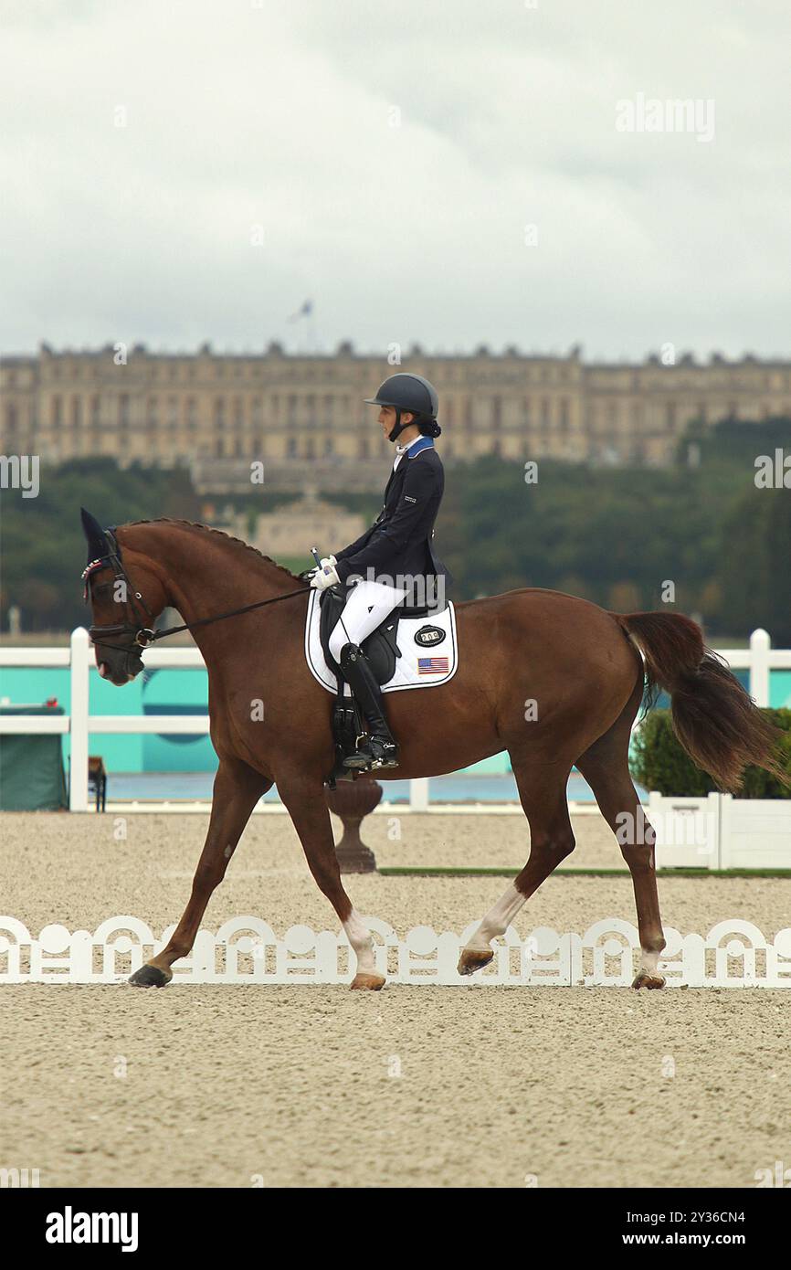 Fiona HOWARD of the USA wins gold on the horse DIAMOND DUNES - Para ...