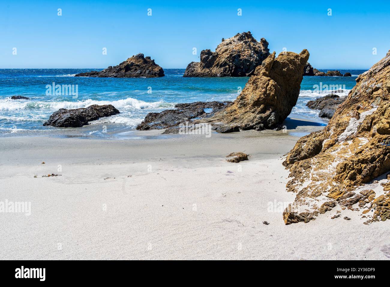 Dramatic rocks at Pfeiffer Beach in Pfeiffer State Park in Big Sur ...