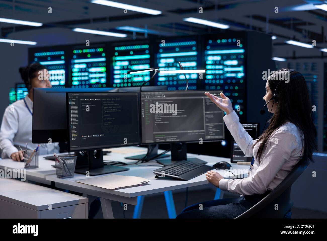 Troubleshooting machines hi-res stock photography and images - Alamy