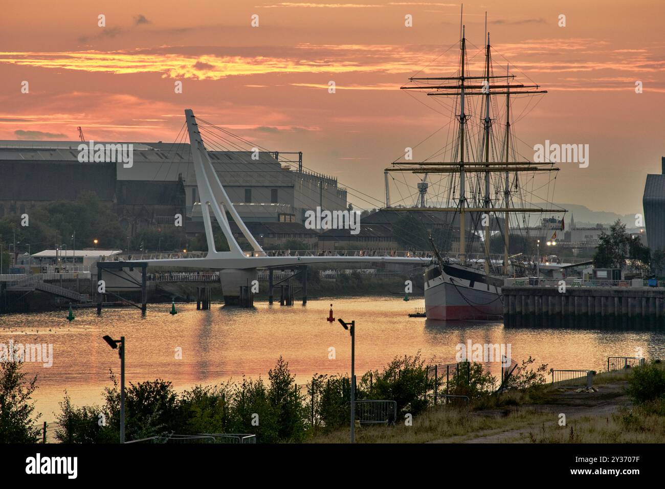 The Govan Partick pedestrian swing bridge on its first full day of ...