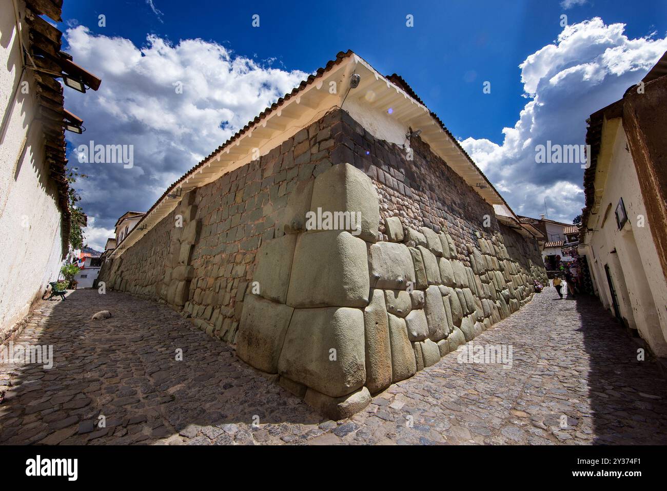Inca stone walls in Cusco, Peru, a remarkable example of Inca ...