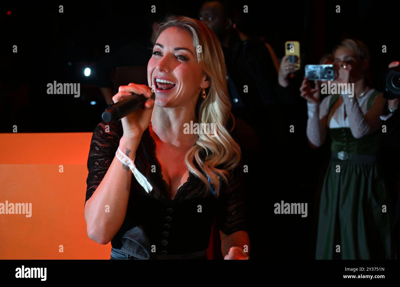 Munich, Germany. 12th Sep, 2024. The singer Anna-Carina Woitschack ...