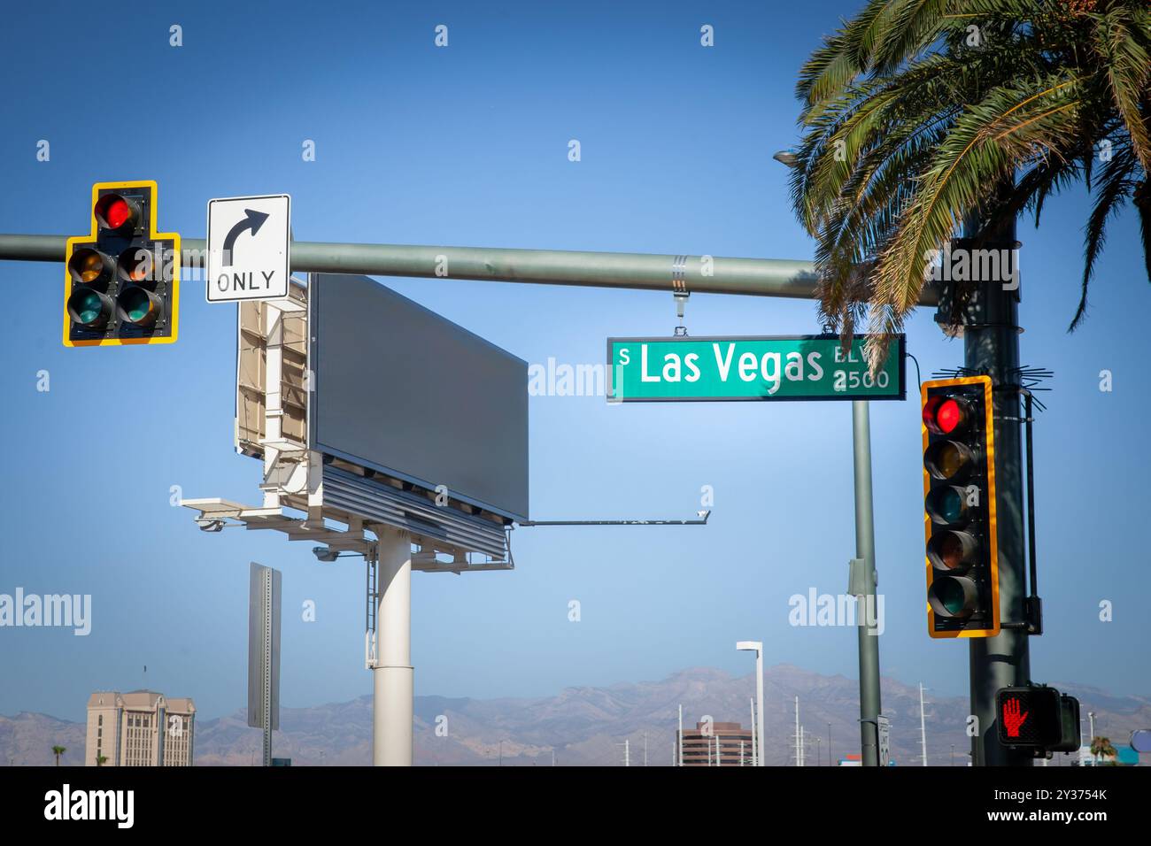 A typical American intersection on Las Vegas Boulevard (or las vegas ...