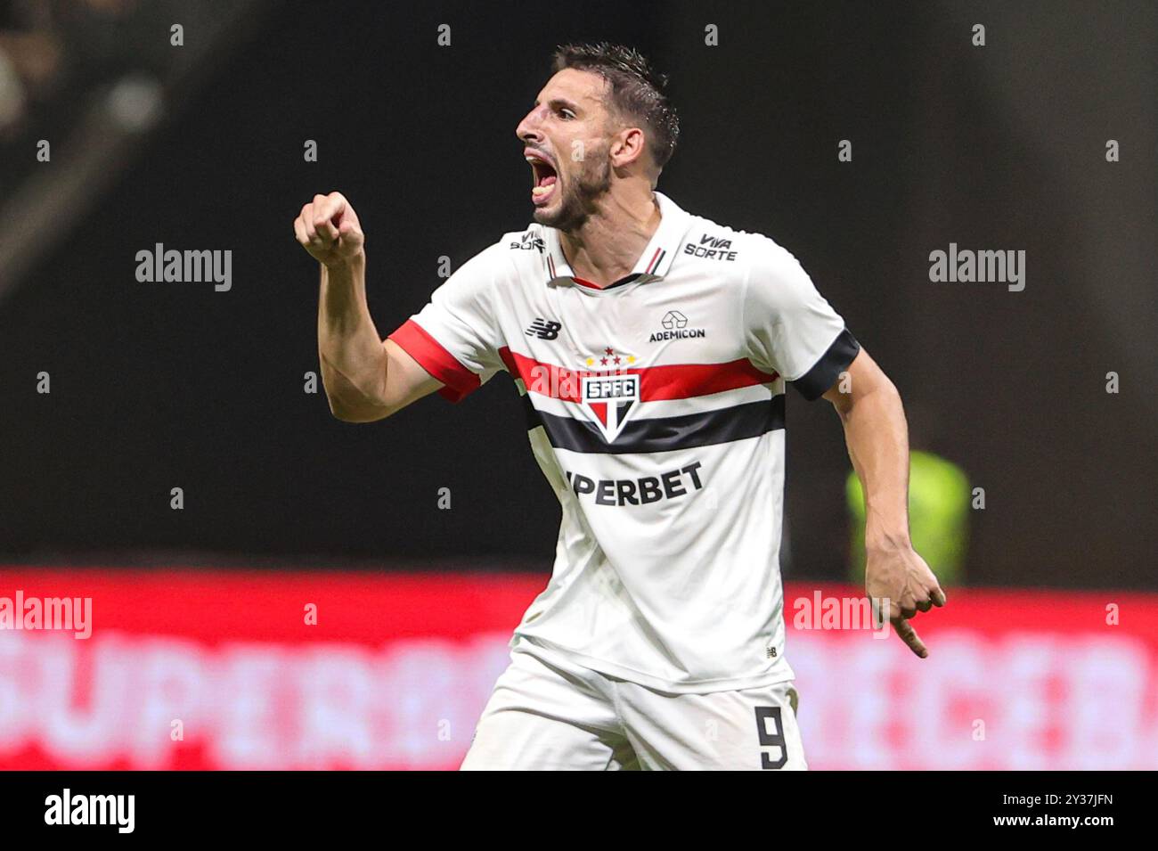 MG - BELO HORIZONTE - 09/12/2024 - BRAZIL CUP 2024, ATLETICO-MG x SAO PAULO - Calleri, a Sao ...