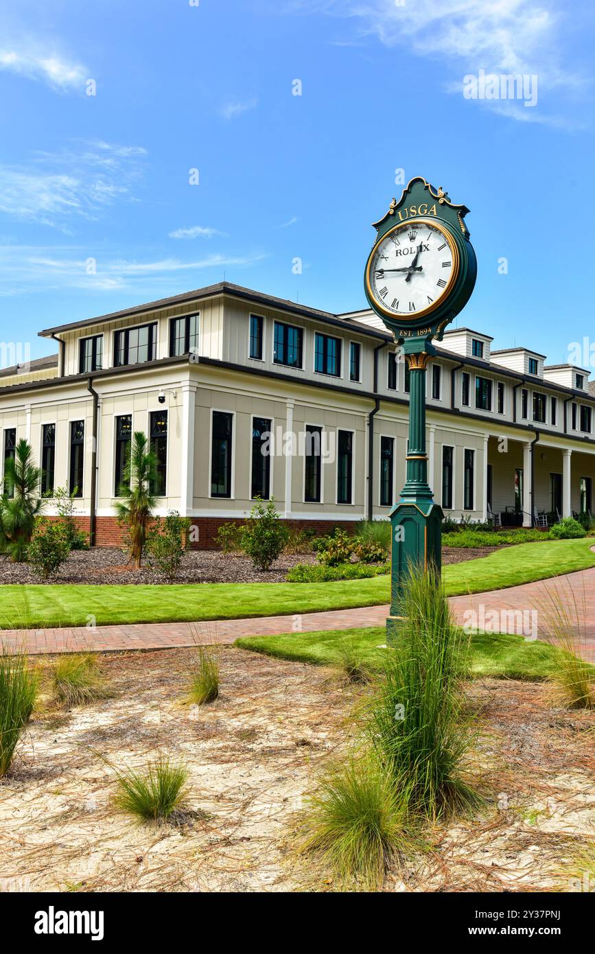 Sports hall clock hi-res stock photography and images - Alamy