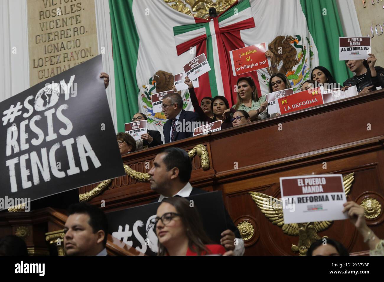 Leyenda de mexico hi-res stock photography and images - Alamy