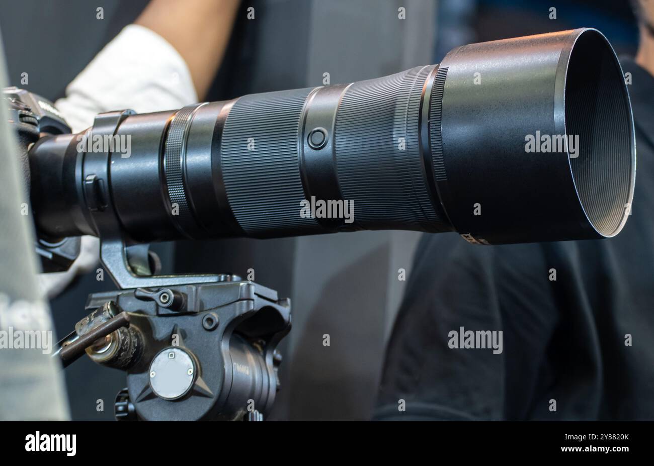 Photographing telephoto lens hi-res stock photography and images - Alamy