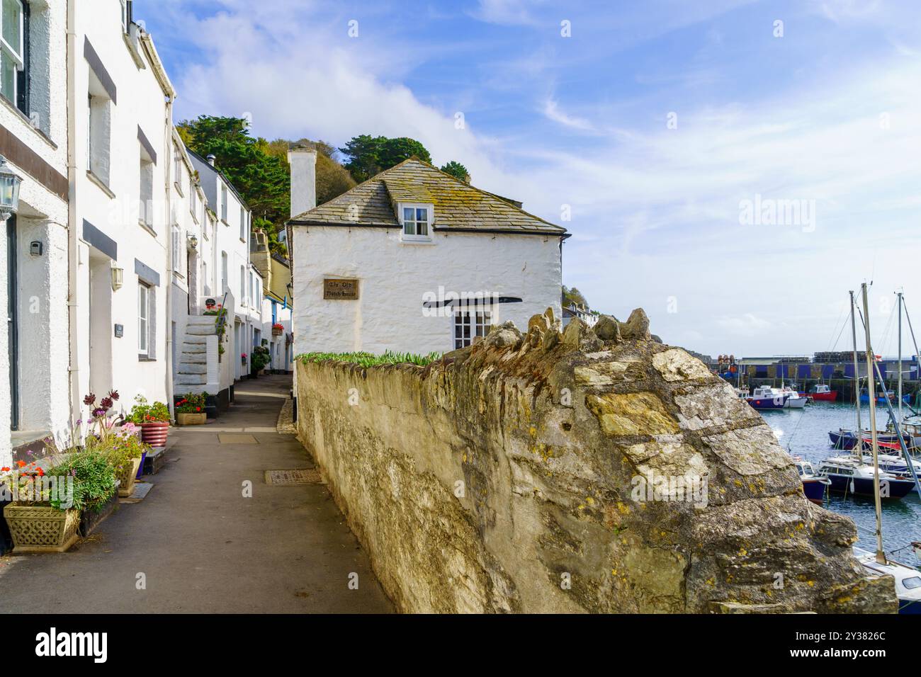 Polperro, UK - October 16, 2022: View of an alley in the fishing ...