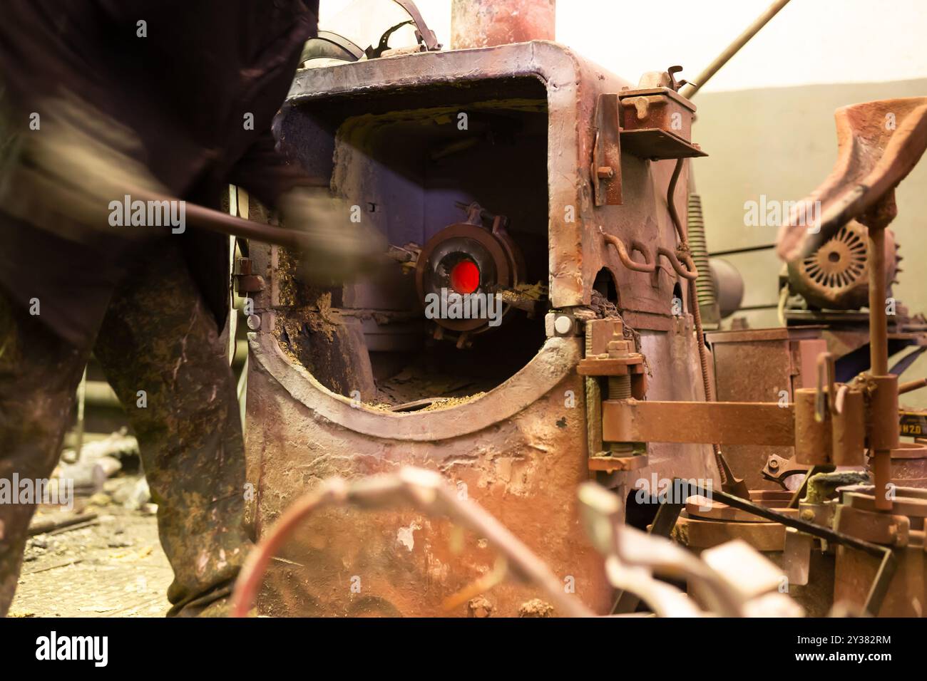 Foundry - casting non-ferrous metals in centrifugal metallurgical ...