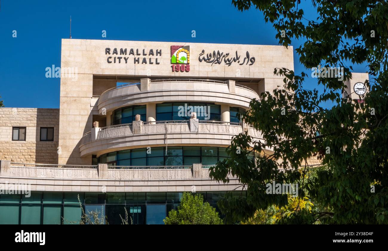 Ramallah old town palestine west hi-res stock photography and images ...