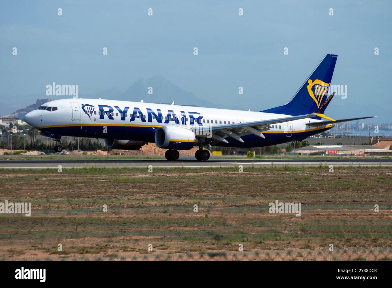 737 8max 200 boeing hi-res stock photography and images - Alamy