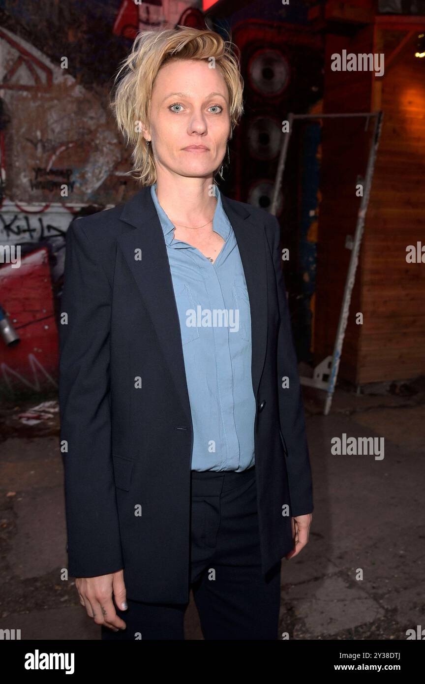 Lana Cooper bei der Premiere der Joyn Vampir-Comedy-Serie Der Upir im Crack Bellmer. Berlin, 12. ...