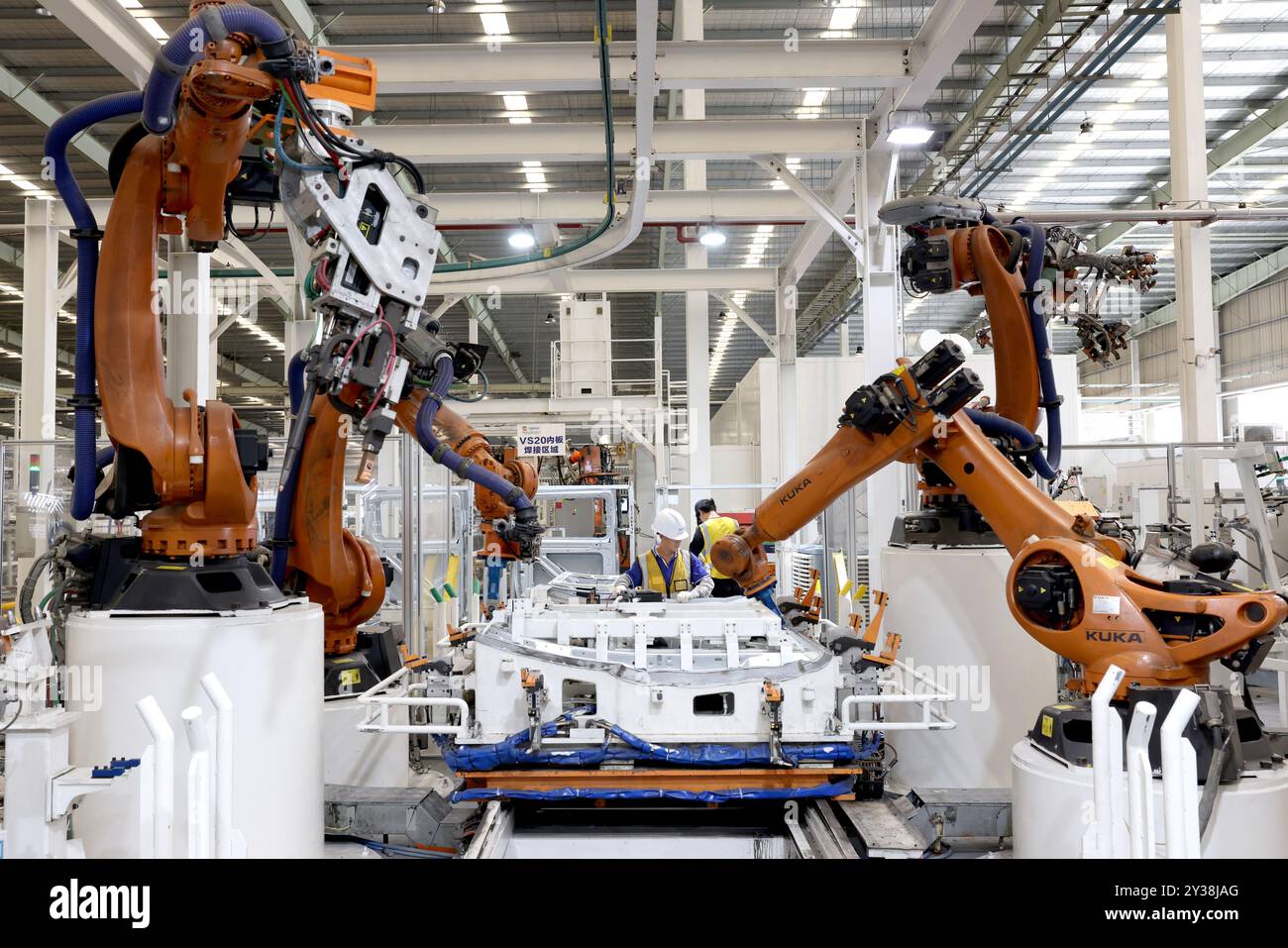 Robots en china hi-res stock photography and images - Alamy