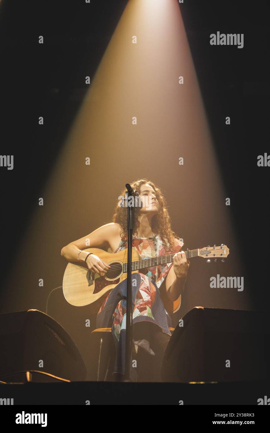 Maro singer hi-res stock photography and images - Alamy