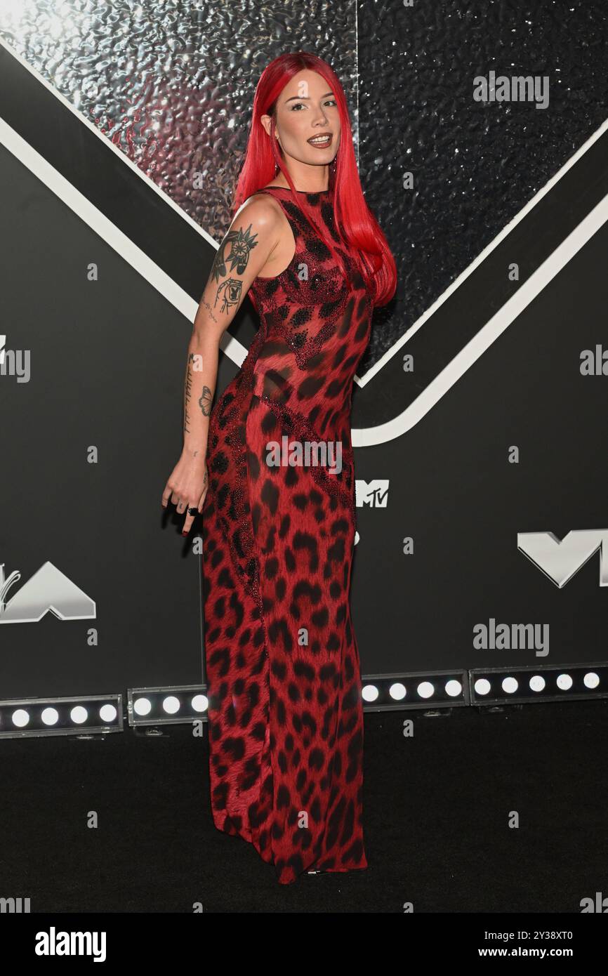 Halsey attends the 2024 MTV Video Music Awards at UBS Arena on ...