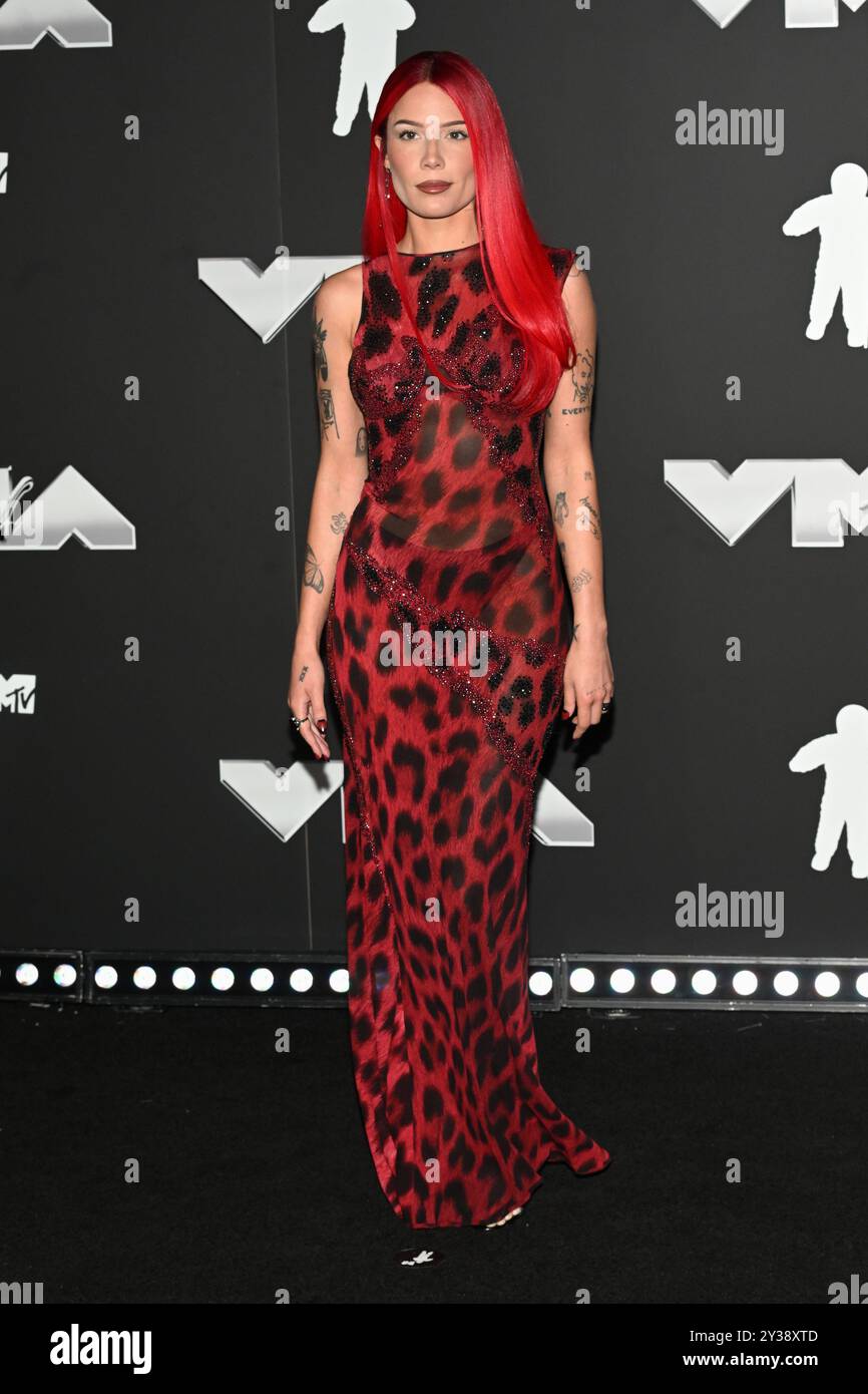 Halsey attends the 2024 MTV Video Music Awards at UBS Arena on ...