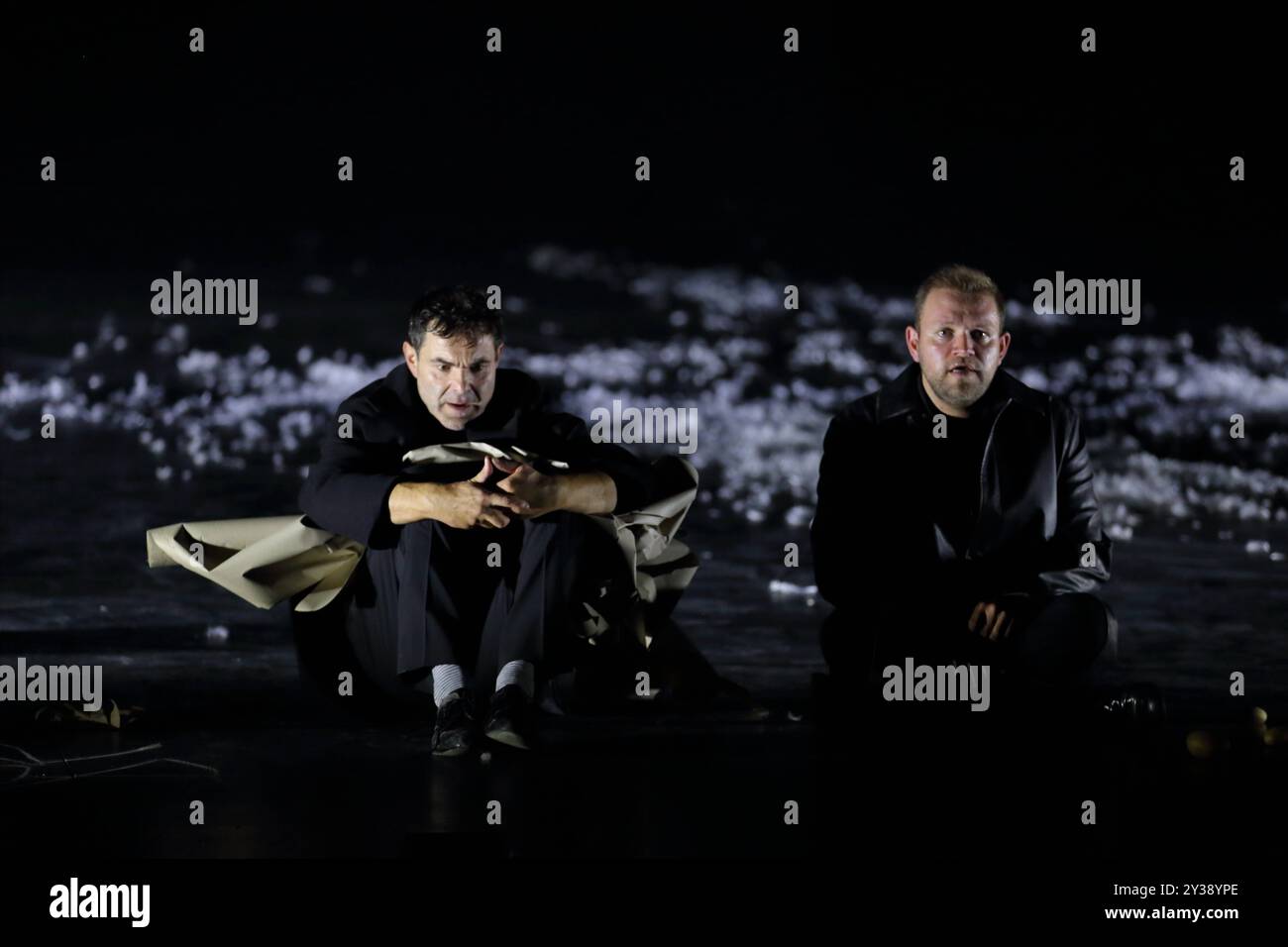 Andreas Döhler und Jonathan Kempf, v.l., während der Fotoprobe für das ...