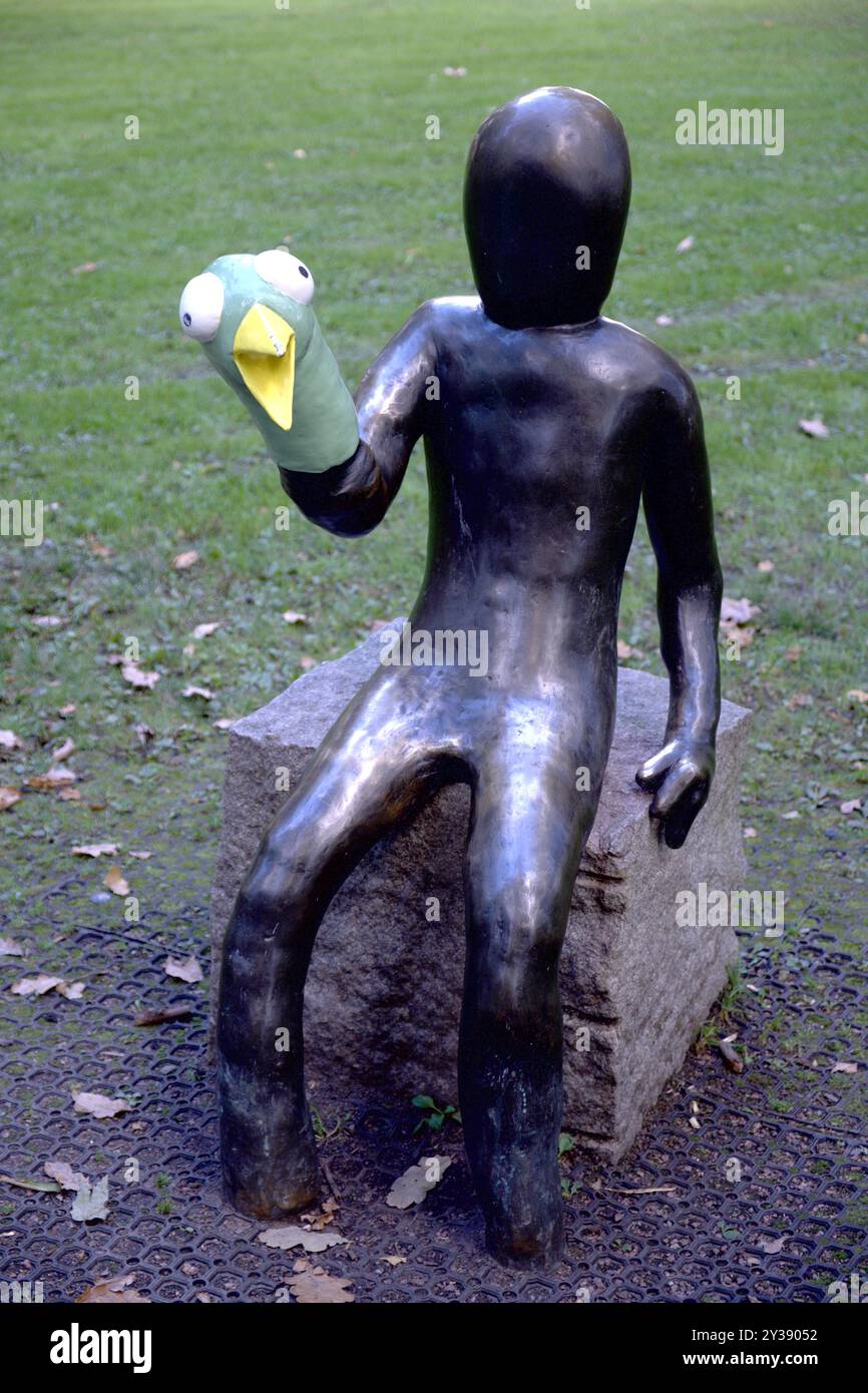 Faceless man, designed by Evald Møller Johansen in the Princess Ingrid ...