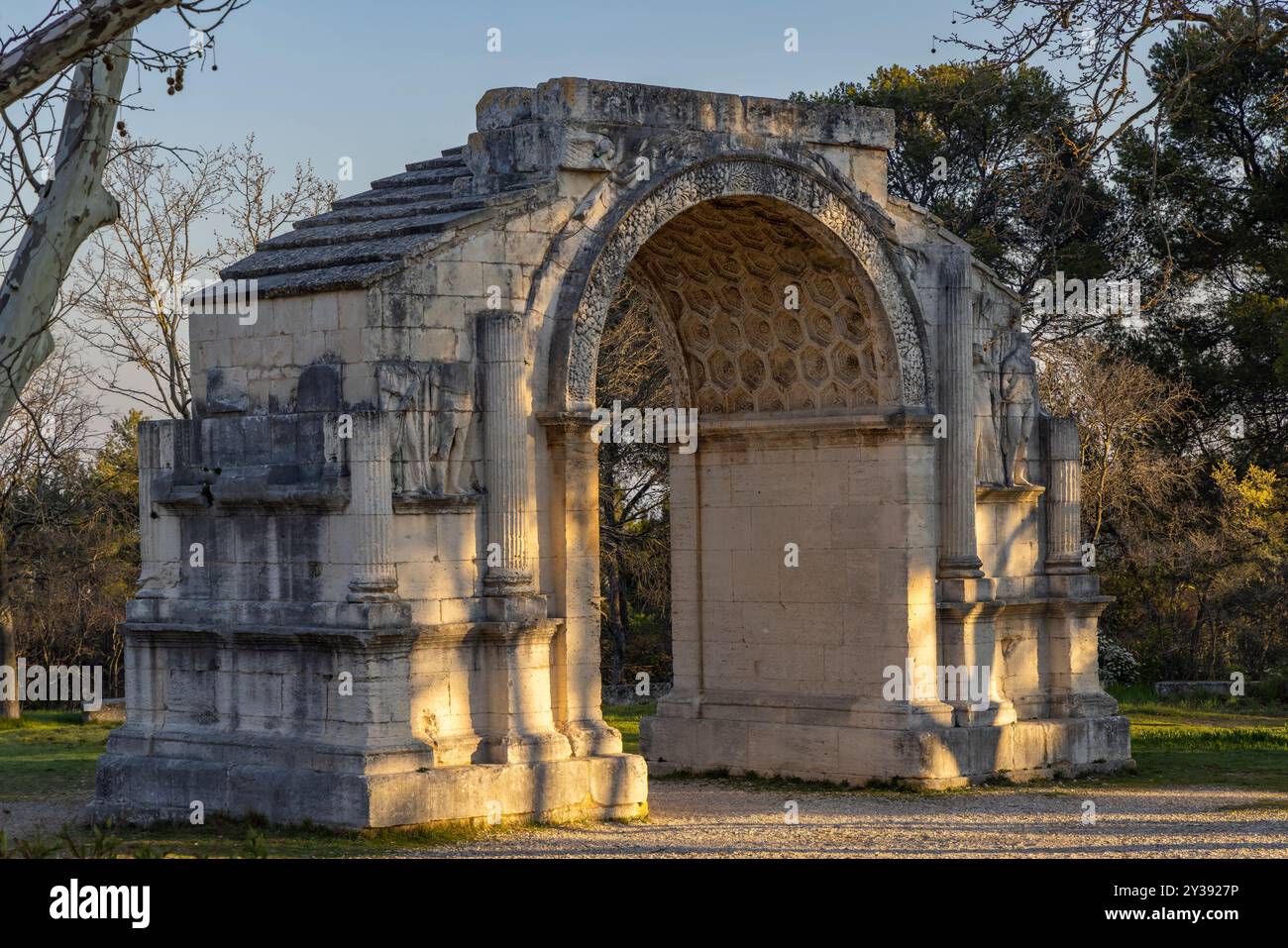 Mausoleum of Glanum, Glanum archaeological site near Saint-Remy-de ...