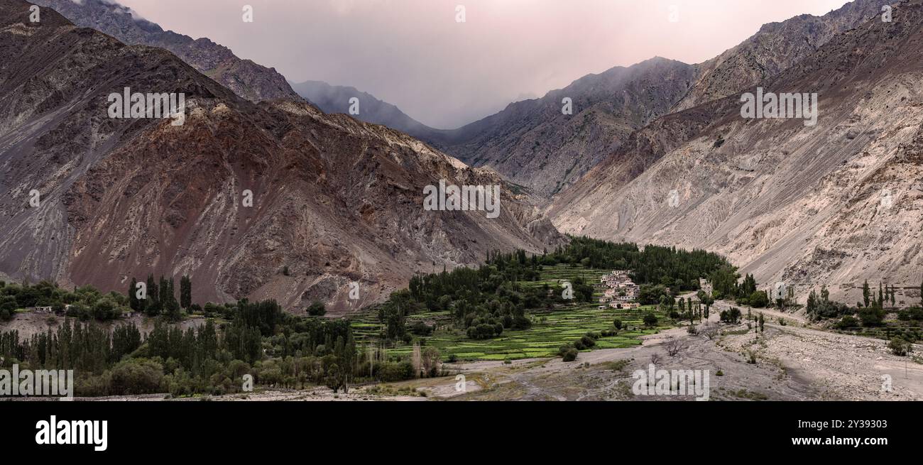 Aerial view of Skardu and surrounding mountains Stock Photo - Alamy