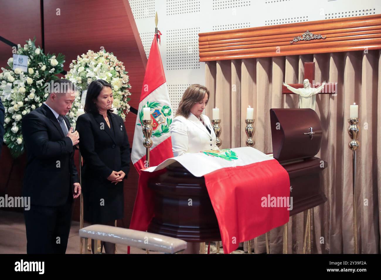 (240913) -- LIMA, Sept. 13, 2024 (Xinhua) -- Kenji Fujimori (L) and ...