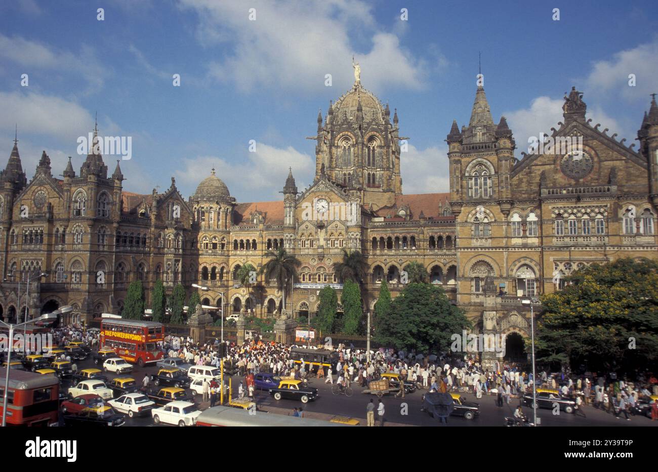 the architecture of the Mumbai Railway Station or Chhatrapati Shivaji ...