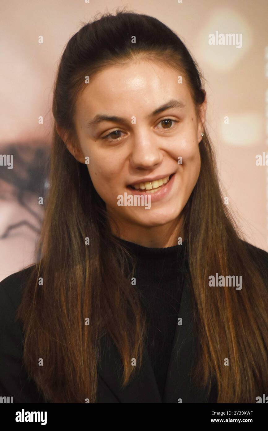 Anouk Kesou Dramaturgin Muenchen 13.09.2024 Munchner Volkstheater Programm 2024 -2025 ...