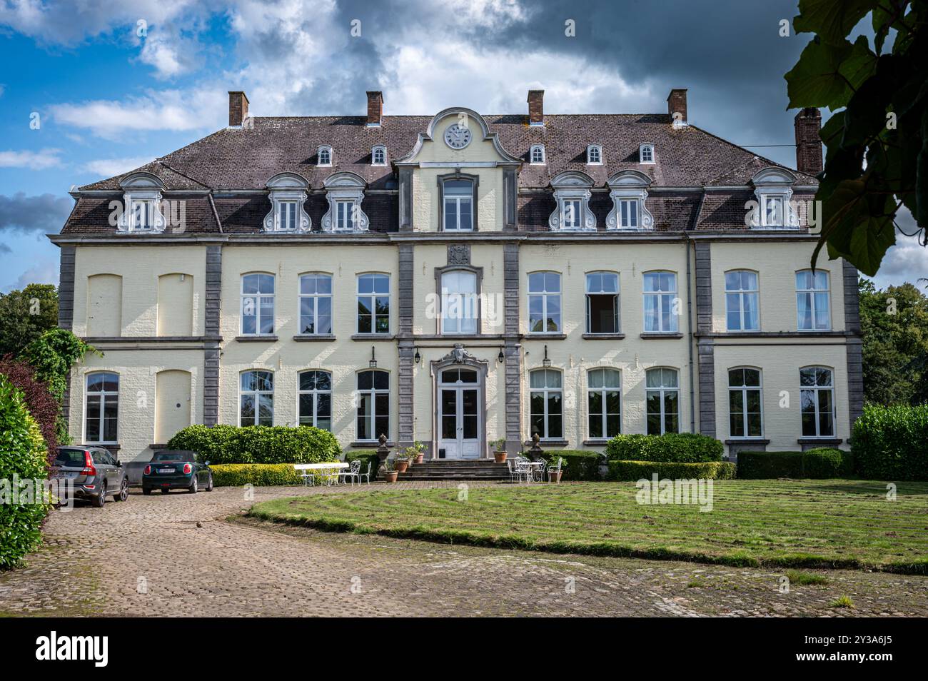 The main entrance of Belgian Castle Stock Photo - Alamy