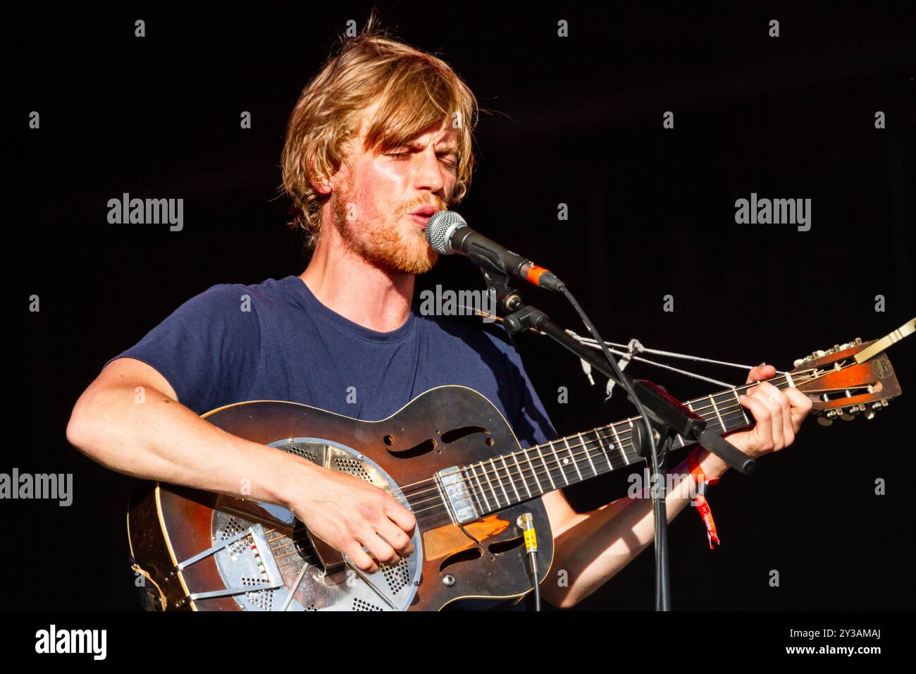 JOHNNY FLYNN & THE SUSSEX WIT, GREEN MAN FESTIVAL 2013: A young actor ...