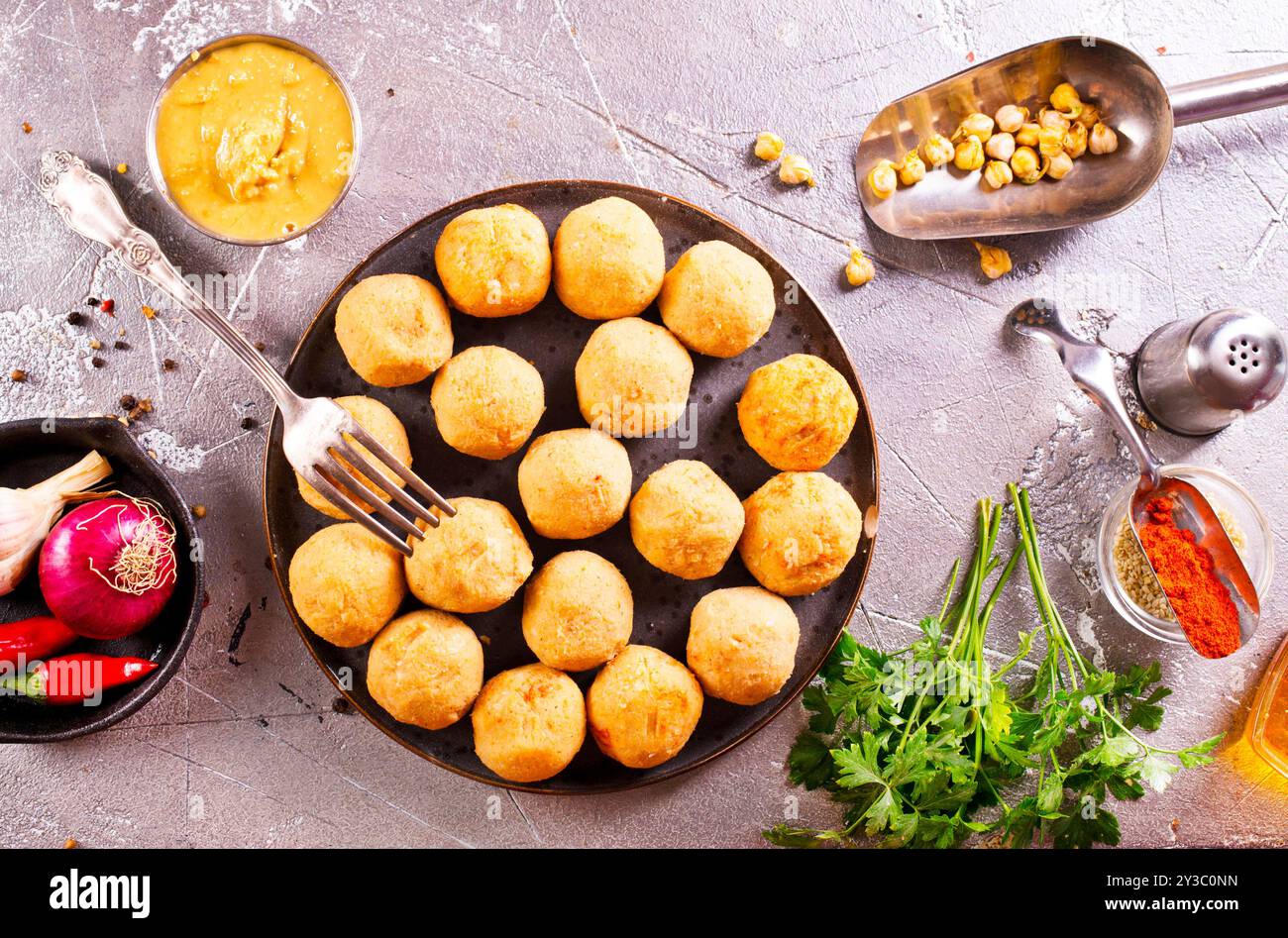 Falafel (Middle East): Deep-fried balls made from ground chickpeas with ...