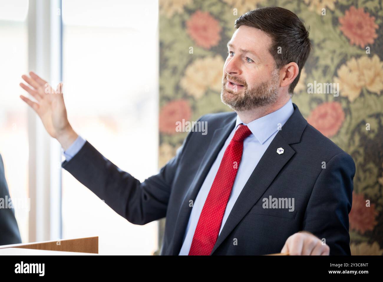 Royton Town Hall renovation completion. Jim McMahon MP Stock Photo - Alamy