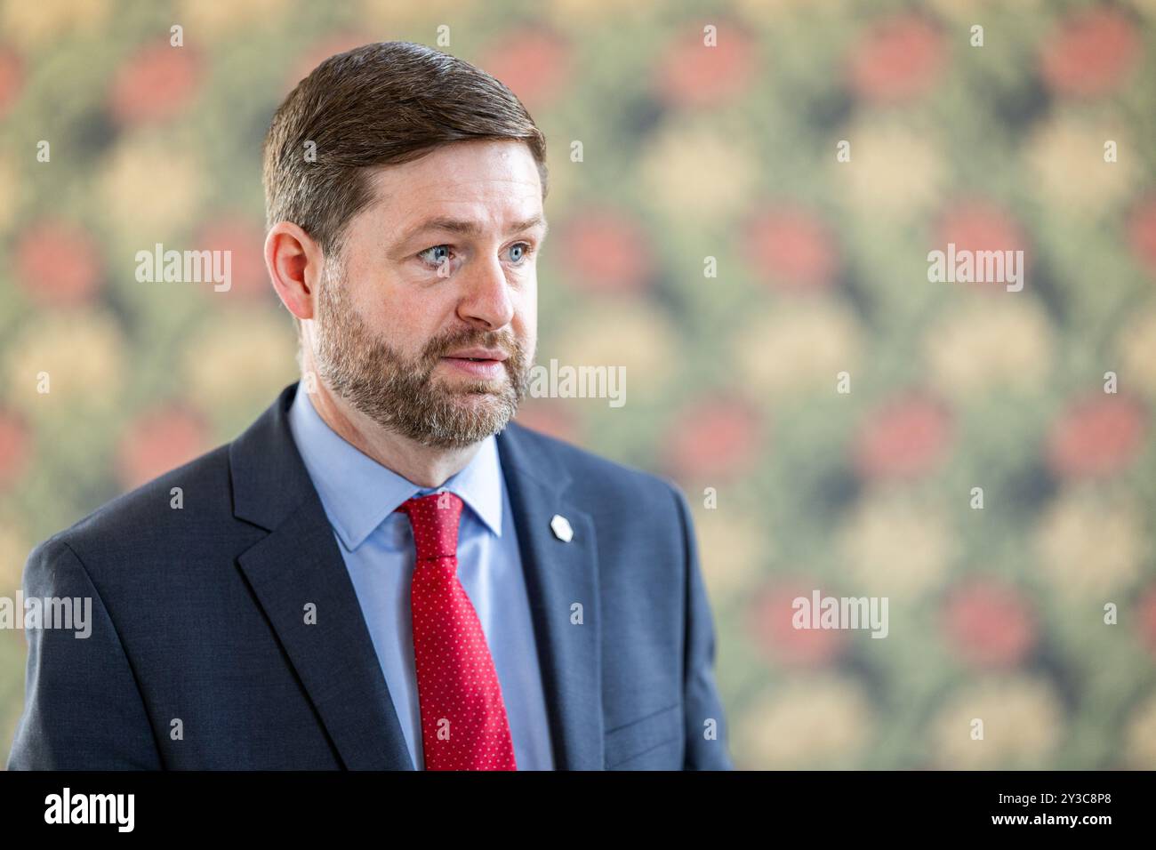 Royton Town Hall renovation completion. Jim McMahon MP Stock Photo - Alamy