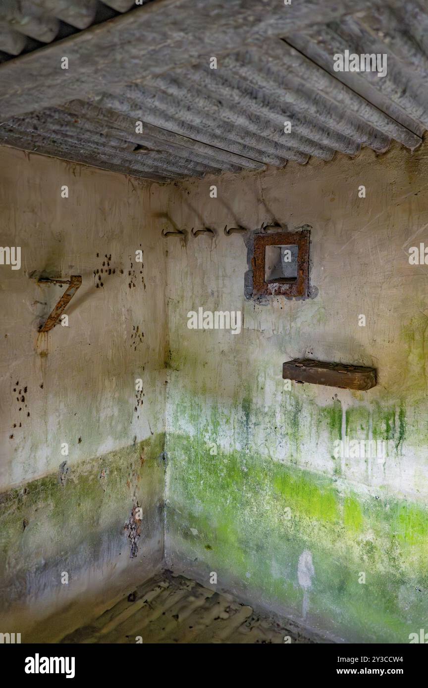 Metal bunker hi-res stock photography and images - Alamy