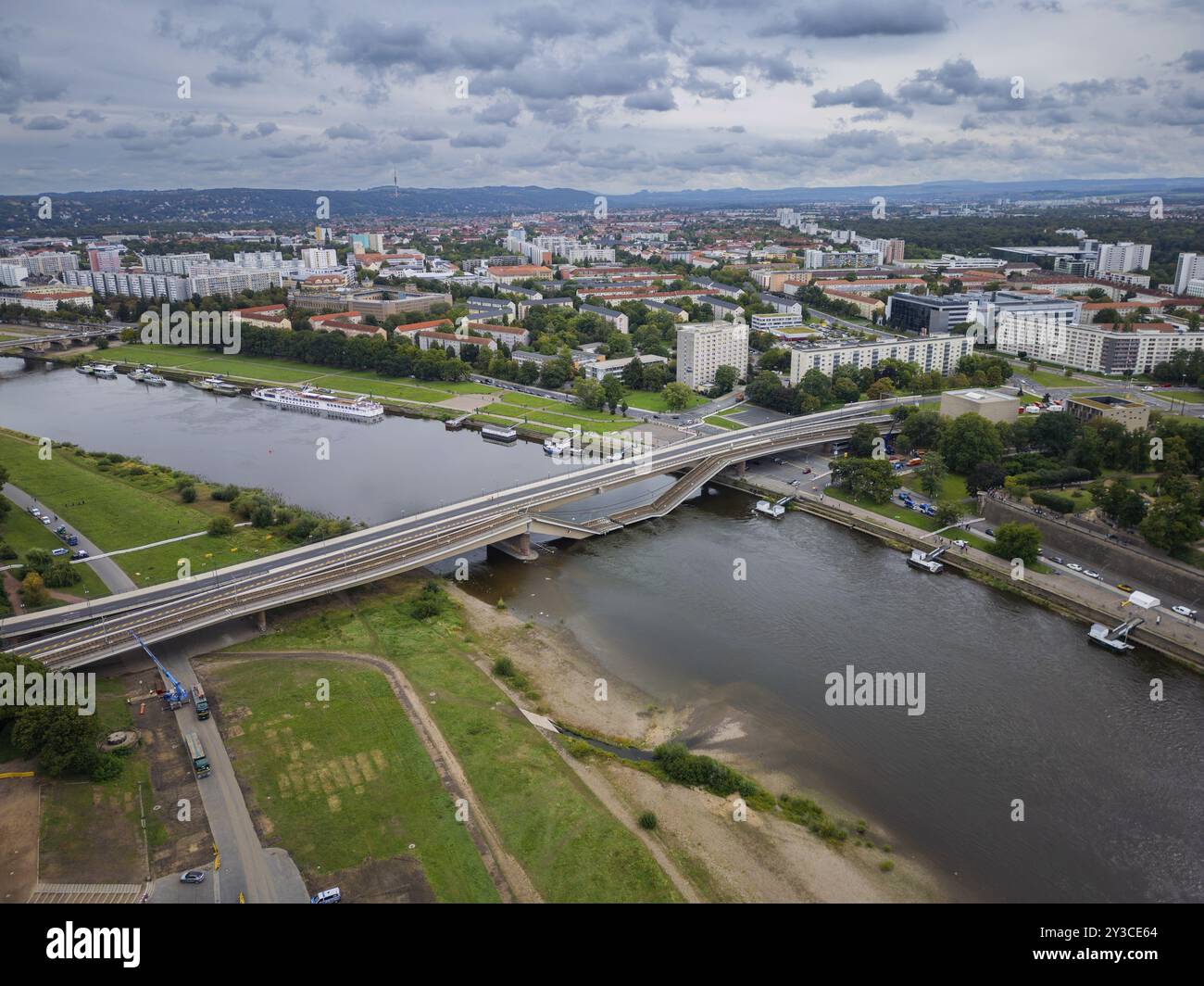Aerial view of the 100 metres hi-res stock photography and images - Alamy