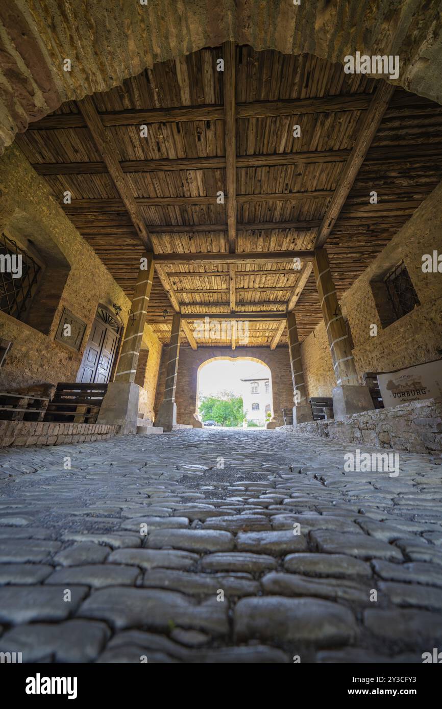 Beam ceilings hi-res stock photography and images - Alamy