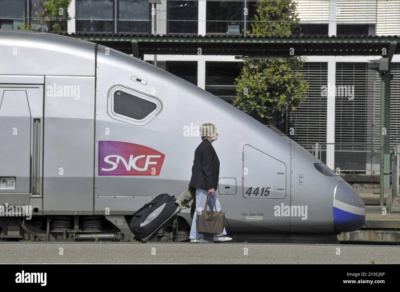 French high-speed train (TGV Stuttgart-Paris), main railway station ...