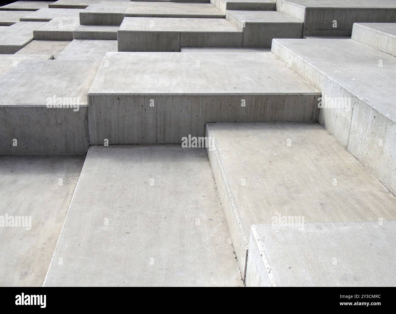 Concrete steps step hi-res stock photography and images - Alamy